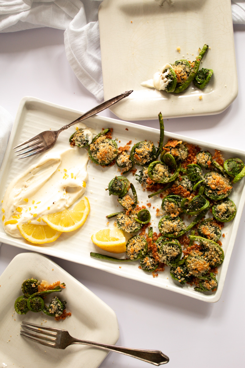 How to Cook Crispy Fiddlehead Ferns Appetizer with Zesty Lemon - The ...